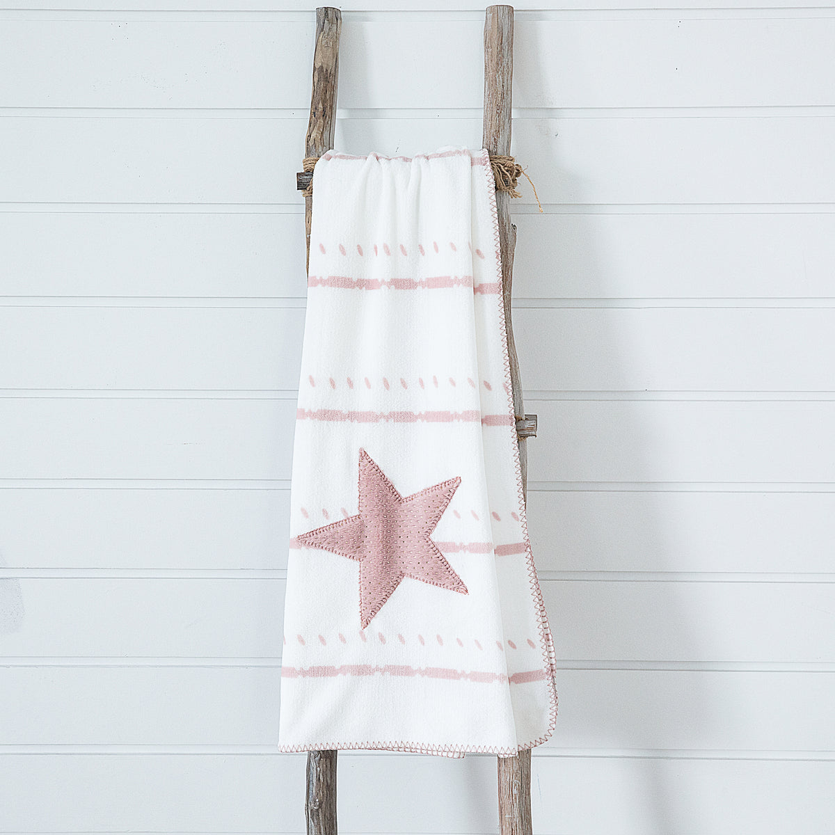Faux Fur Star Stitched Stripe Fleece Throw | ANVI HOME – ANVI HOME, Inc.